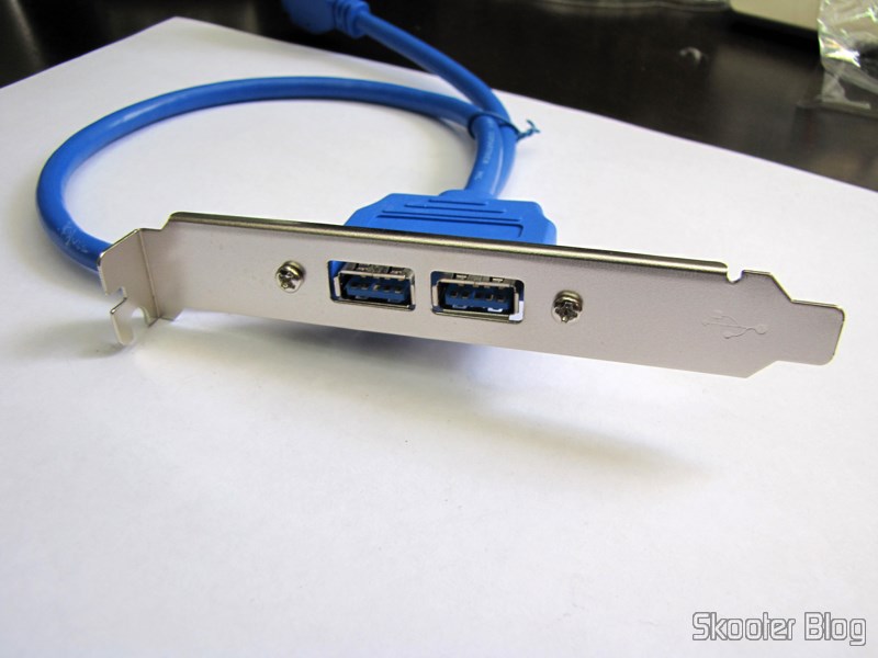 DealExtreme (DX): Painel Traseiro com 2 portas USB 3.0 Fêmea para ...