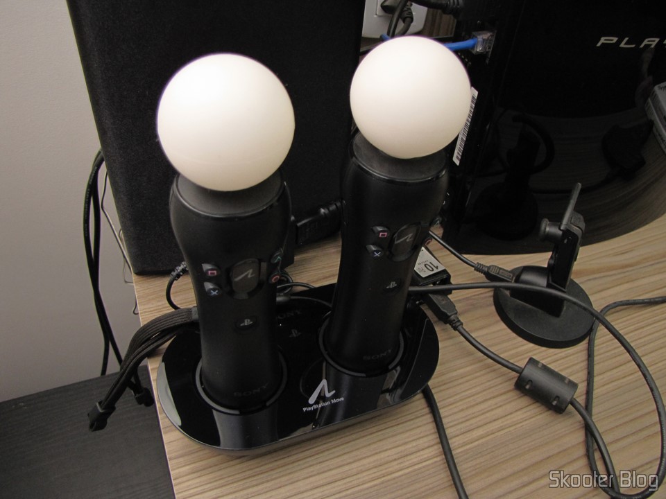 Play-Asia: Playstation Move Charging Station - Skooter Blog