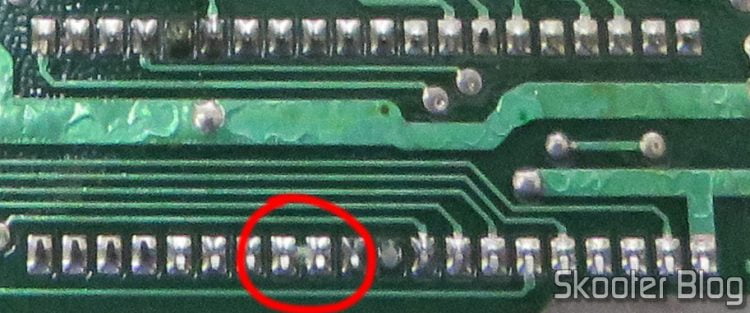 Troca do Socket do chip TIA no Atari 2600 Polyvox com Placa Americana ...